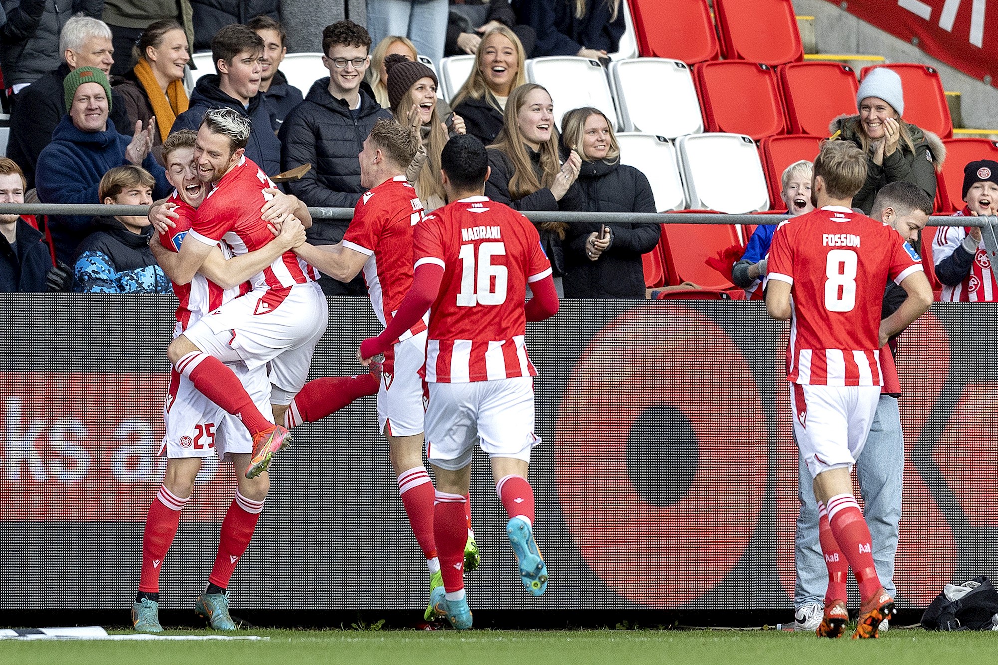 AaB TV: Vinder af månedens mål i november